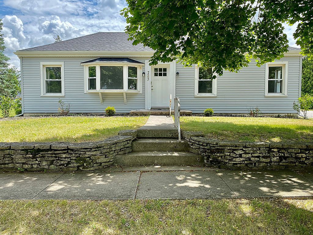 723 W Yeasting St, Gibsonburg, OH 43431 | Zillow