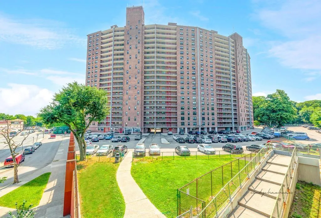 90-60 Union Turnpike #3F in Glendale, Queens | StreetEasy