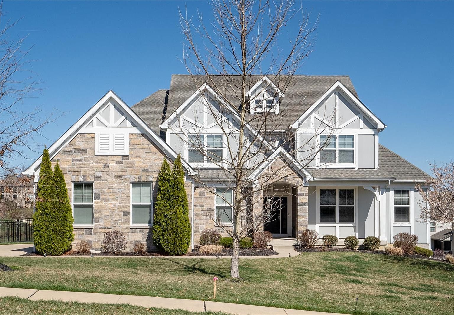 12743 Chandler Ridge Dr, Saint Louis, MO 63131 | Zillow