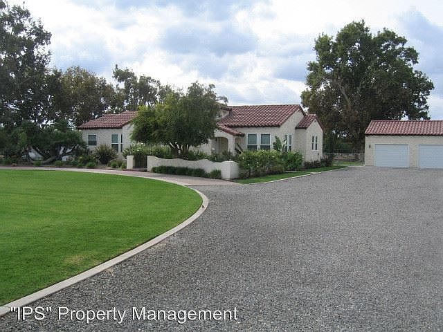 2835 N Howard Ave, Kerman, CA 93630 | Zillow