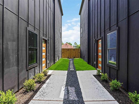 2407 Dolly Wright St #A & B, Houston, TX 77088 | Zillow