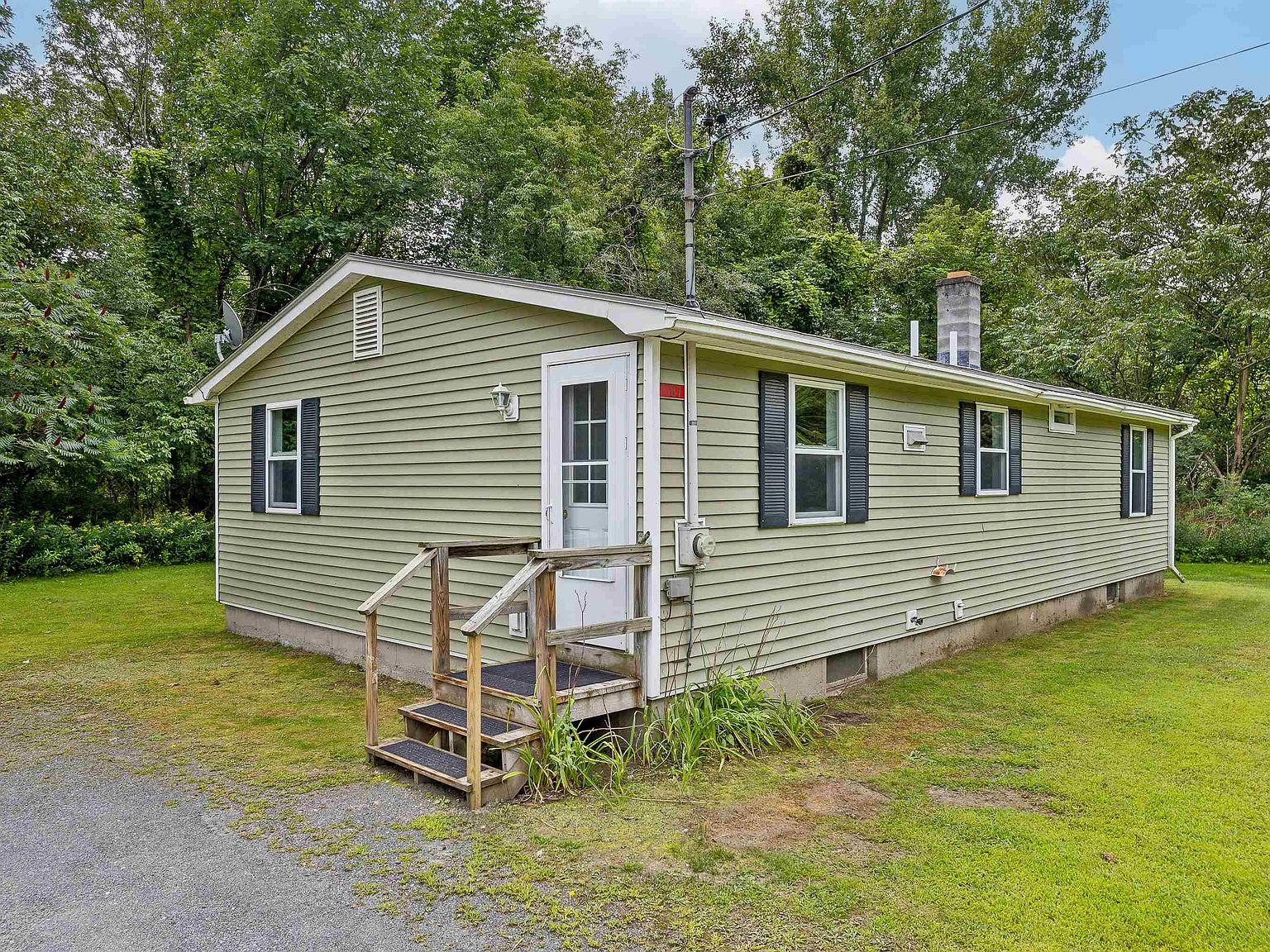 1587 S Windsor Street, South Royalton, VT 05068 | Zillow