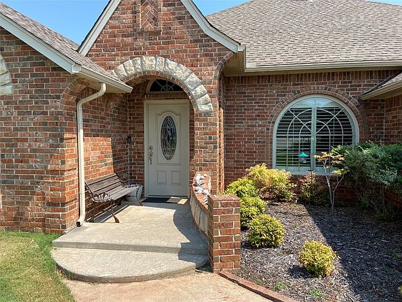 213 Summit Bnd, Norman, OK 73071 | MLS #1081099 | Zillow