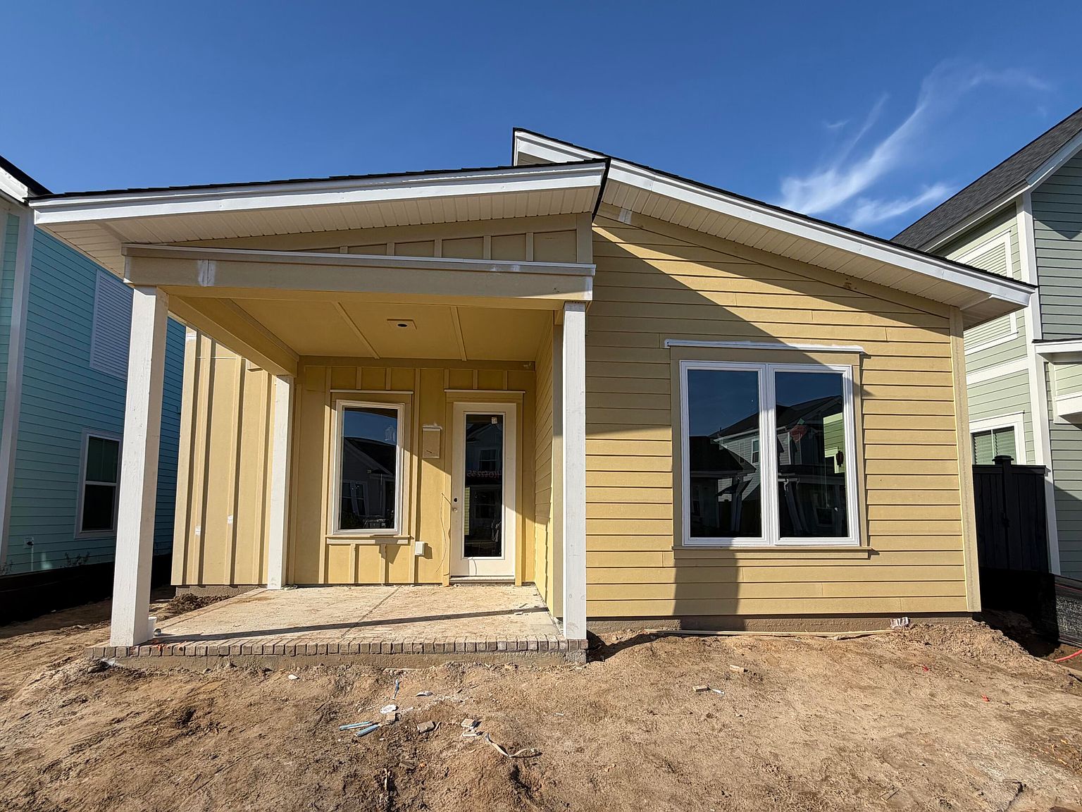 716 Rumbling Leaf Ln, Summerville, SC 29486 | MLS #26002245 | Zillow