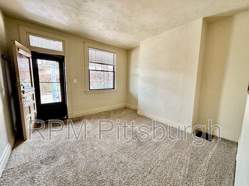 1644 Broadway Ave, Pittsburgh, PA 15216 | Zillow