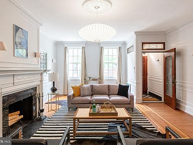 2039 Locust St, Philadelphia, PA 19103 | Zillow