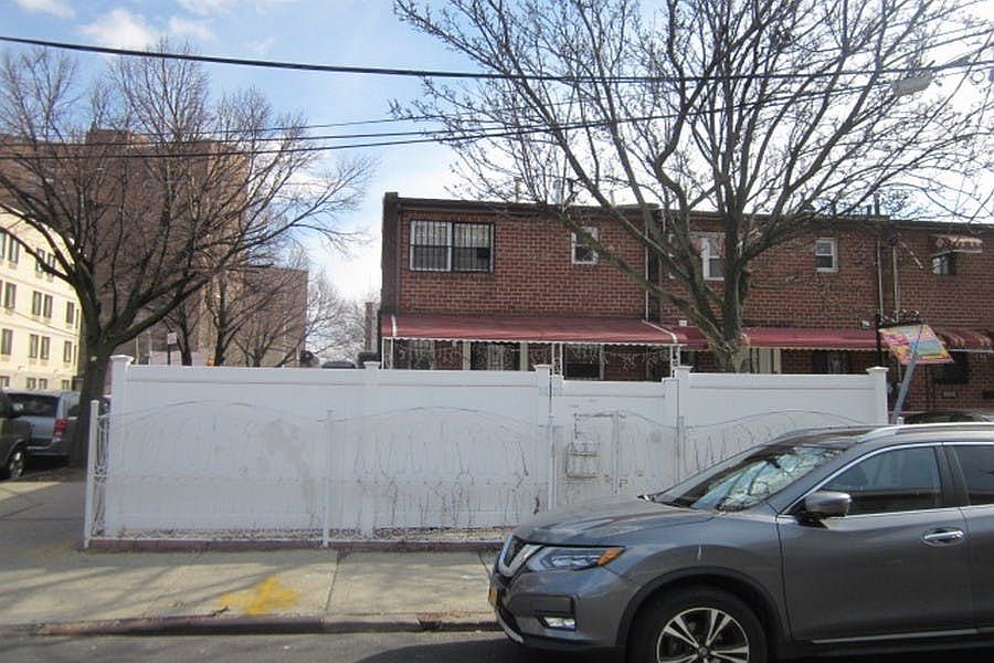 195 Chester St, Brooklyn, NY 11212 | Zillow