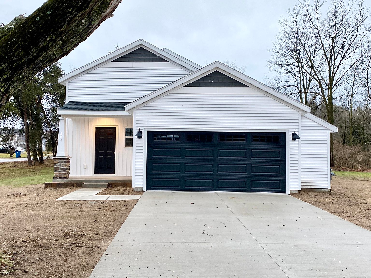 835 Lincoln Lake Ave, Lowell, MI 49331 | Zillow