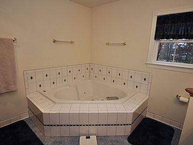 12320 Braddock Rd, Fairfax, VA 22030 | Zillow