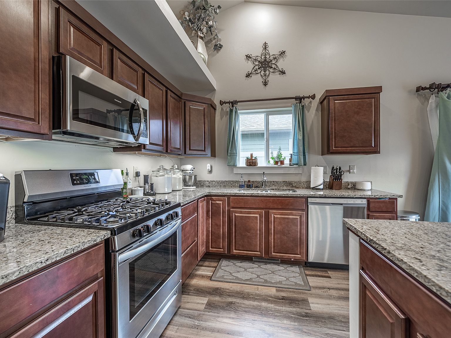 1028 Clark Fork Dr, Kalispell, MT 59901 | Zillow