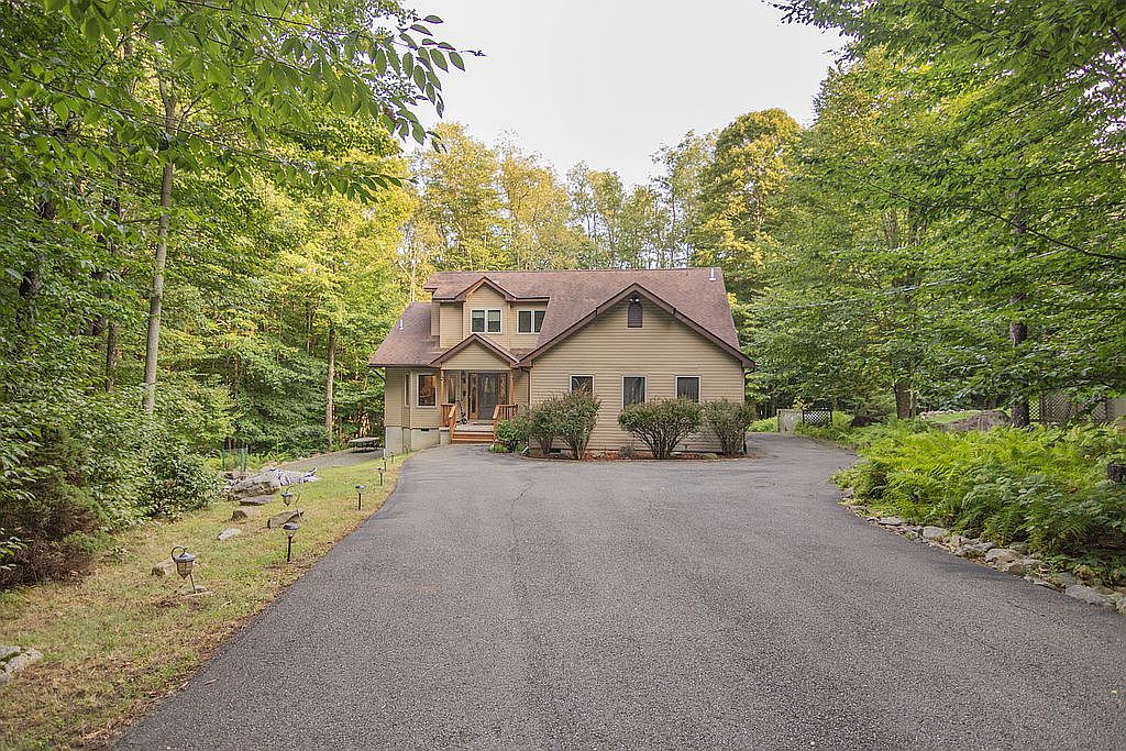 45 Livingston Ln, Gouldsboro, PA 18424 | Zillow