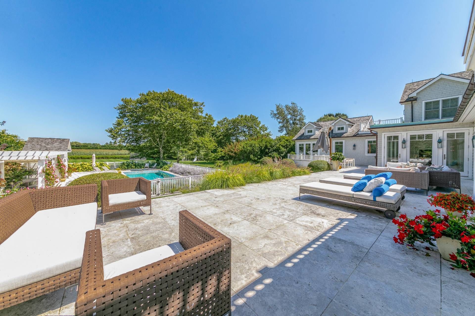 99 Fairfield Pond Ln, Sagaponack, NY 11963 | Out East