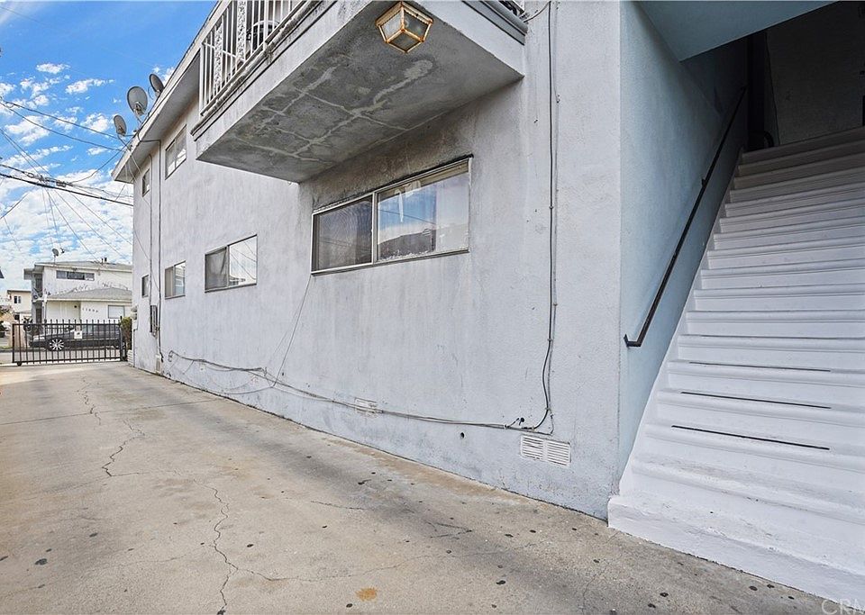 11895 Manor Dr Hawthorne CA | Zillow