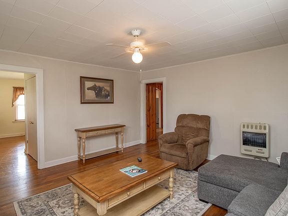 233 Sledd St, Paris, KY 40361 | Zillow