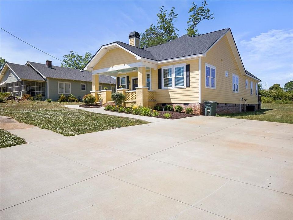 402 S Depot St, Seneca, SC 29678 | Zillow