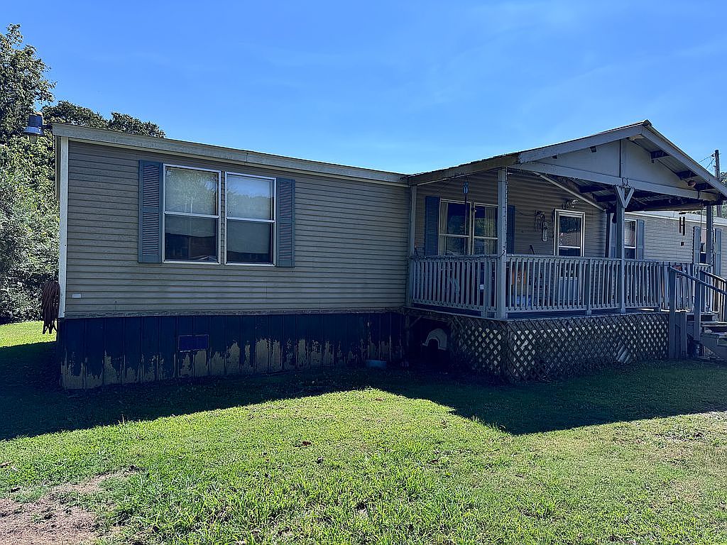39 Old School Rd, Dwale, KY 41621 | Zillow