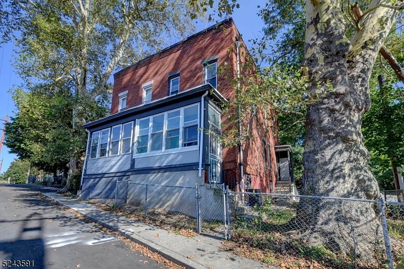 14 Church Pl, East Orange, NJ 07017 | MLS #3863580 | Zillow