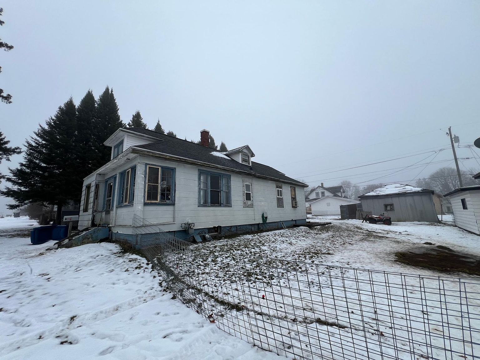 416 Amber St, Iron River, MI 49935 | Zillow