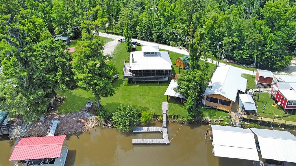 354 Red Bull Island Dr, Wewahitchka, FL 32465 | MLS #324545 | Zillow