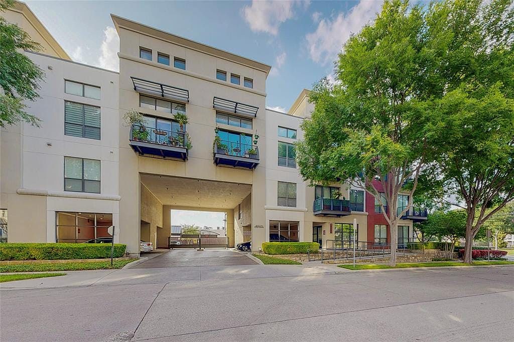 4605 Cedar Springs Rd APT 131, Dallas, TX 75219 | Zillow