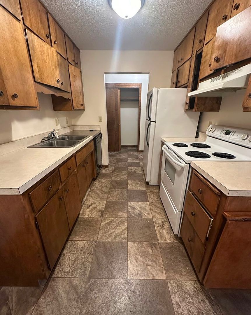 415 Fraine Barracks Rd #207, Bismarck, ND 58504 | Zillow