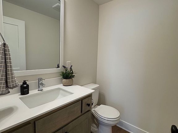 5423 W 58th Ter, Mission, KS 66205 | Zillow