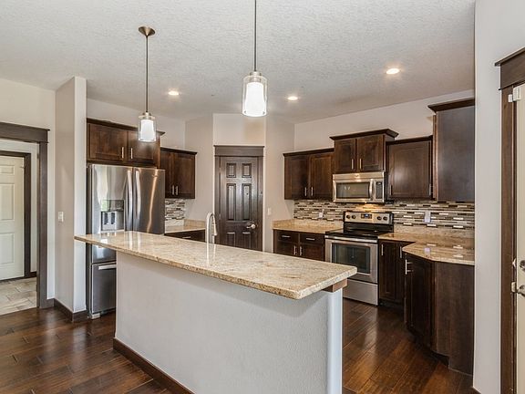 2910 Bullis Dr, Marion, IA 52302 | MLS #2305864 | Zillow