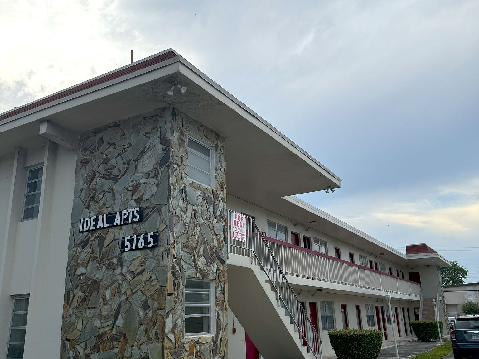 5165 W Flagler St #8, Miami, FL 33134 | Zillow