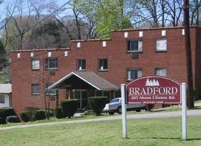 285 Moon Clinton Rd APT 2, Coraopolis, PA 15108 | Zillow