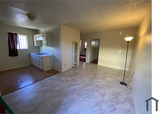 527 W 75th St, Los Angeles, CA 90044 | Zillow