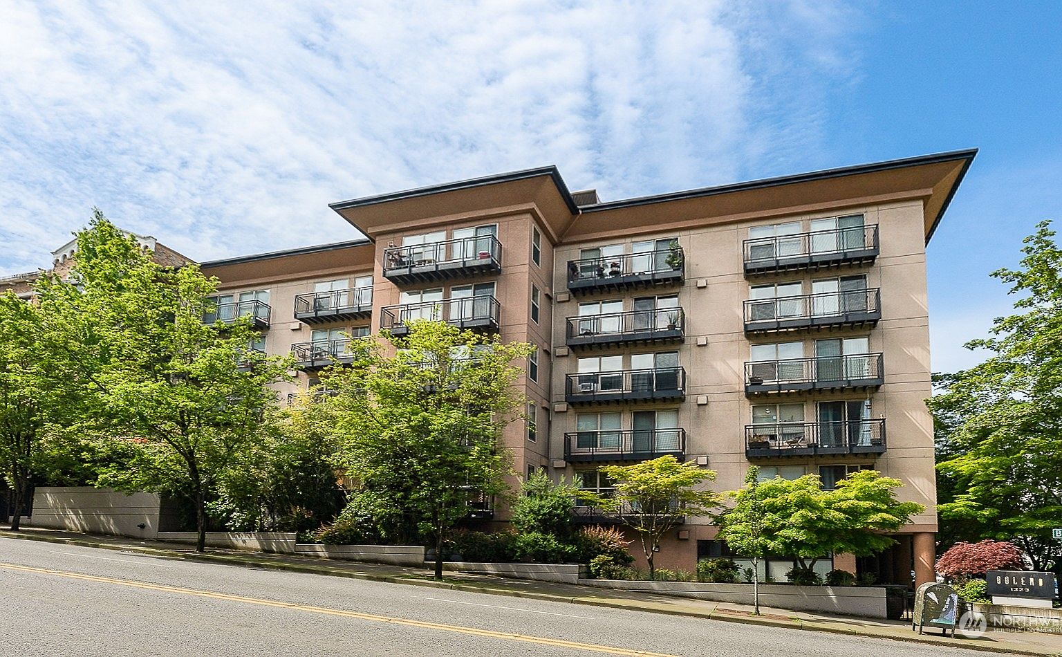 1323 Boren Avenue UNIT 206, Seattle, WA 98101 | MLS #2258838 | Zillow