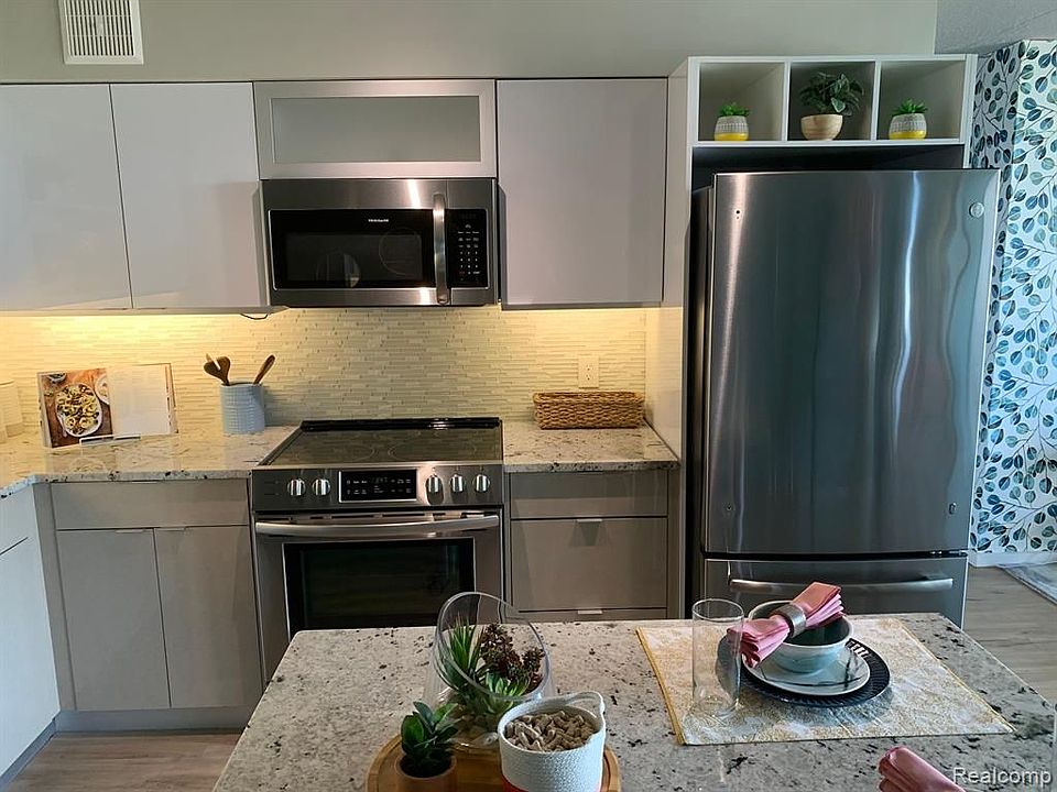 City Club Apartments Lafayette Park - 750 Chene St Detroit MI | Zillow