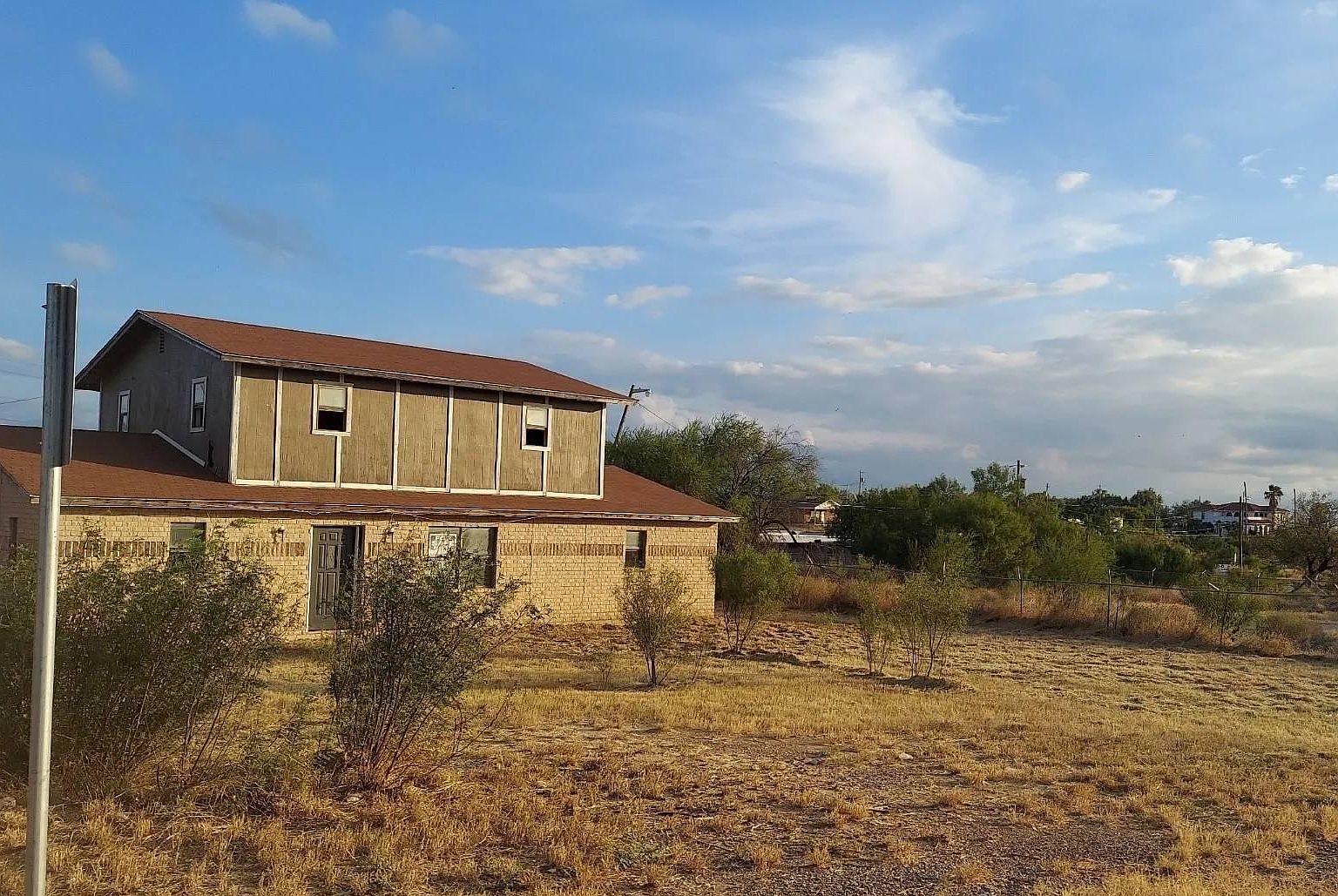 818 Austin St, Asherton, TX 78827 | Zillow