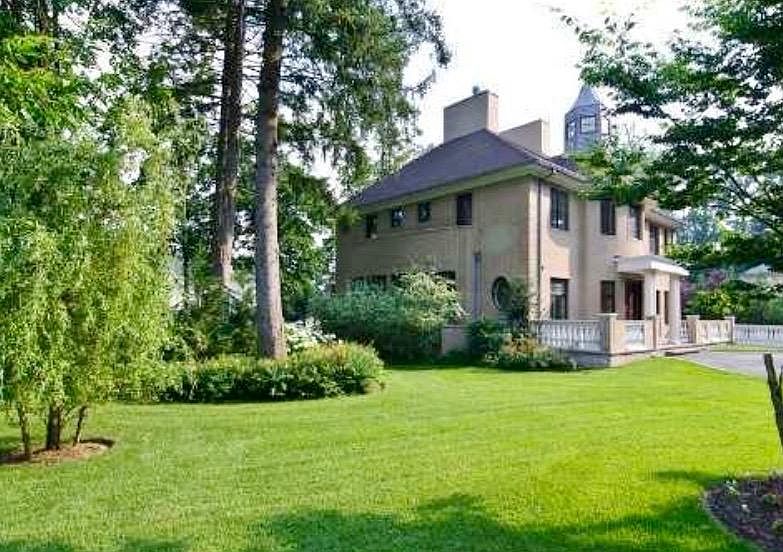 30 Shelter Rock Rd #A, Manhasset, NY 11030 | Zillow