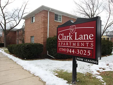 296 Clark St Saline MI | Zillow