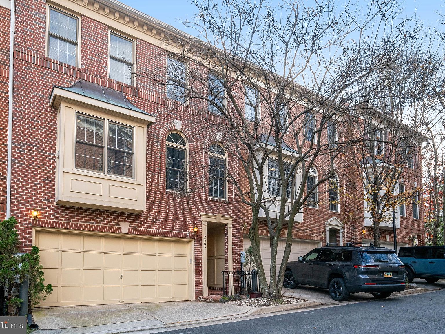 2505 Gadsby Pl, Alexandria, VA 22311 | Zillow