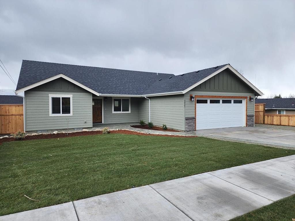 2027 SW Ford St, Grants Pass, OR 97526 | Zillow