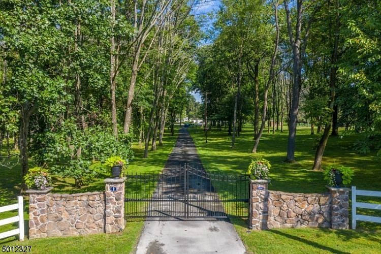 2 Galloping Hill Rd, Lebanon, NJ 08833 | Zillow