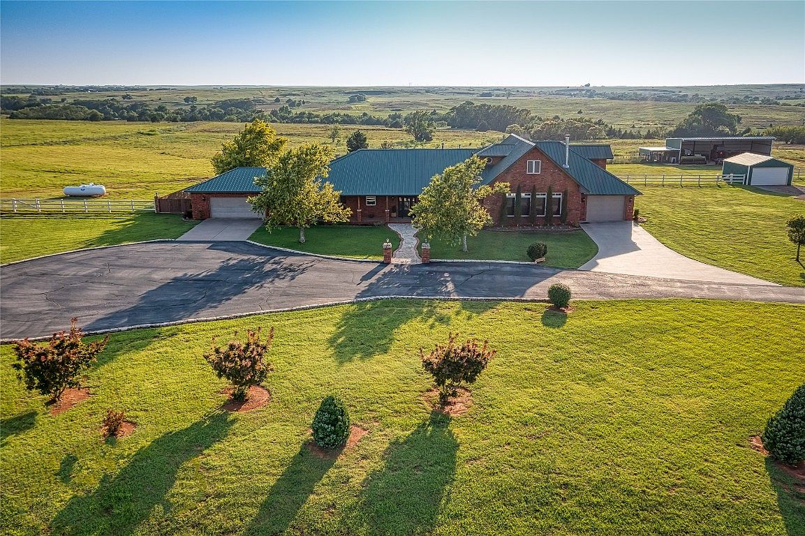 10213 73rd Hwy, Foss, OK 73647 | MLS #1104909 | Zillow