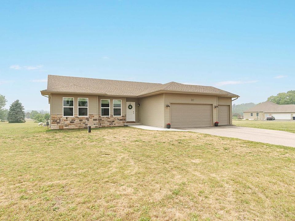 N4217 Country Club Drive, Brodhead, WI 53520 | MLS #1959820 | Zillow