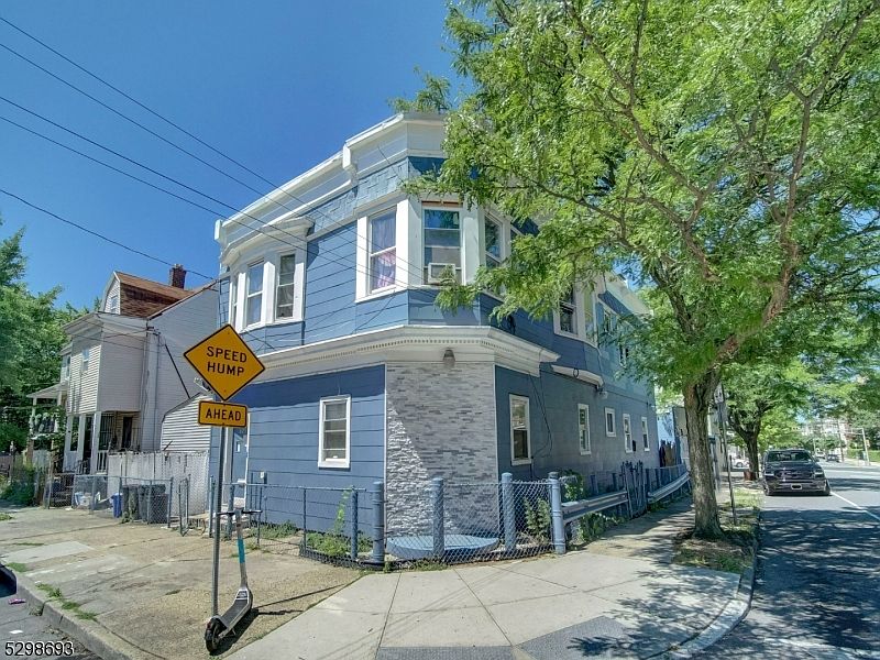 825 S 15Th St, Newark, NJ 07108 | MLS #3911545 | Zillow