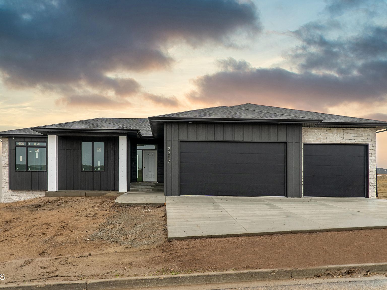 2307 Ketchum Ave, Bismarck, ND 58503 | Zillow