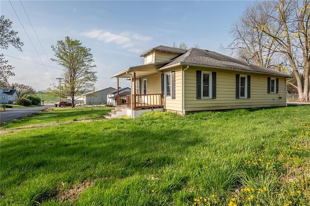120 N Garrison Ave, Ferrelview, MO 64163 | Zillow