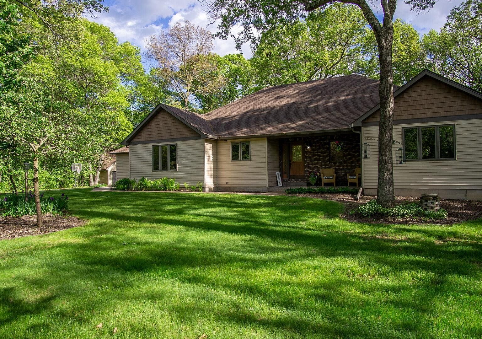 E3313 Jennifer Ln, Eau Claire, WI 54701 | Zillow