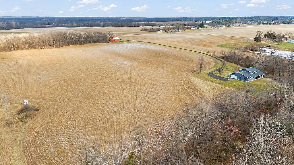 24085 Farmdale Rd, Washington, IL 61571 | Zillow