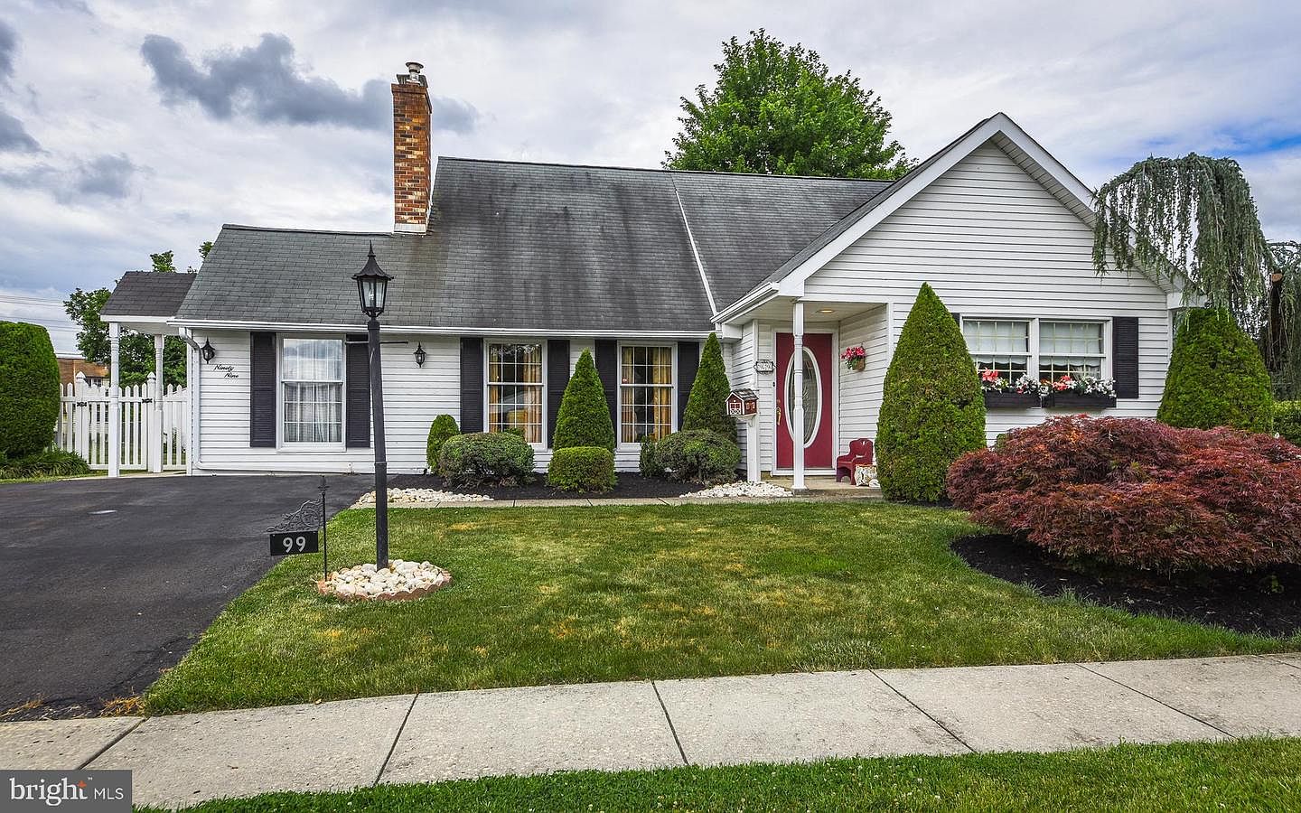 99 Cobalt Ridge Dr E, Levittown, PA 19057 | Zillow
