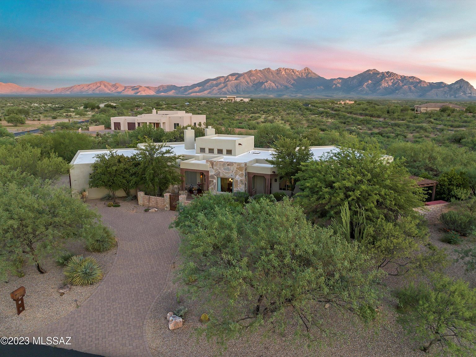 350 E Placita Colonia Real, Green Valley, AZ 85614 | Zillow