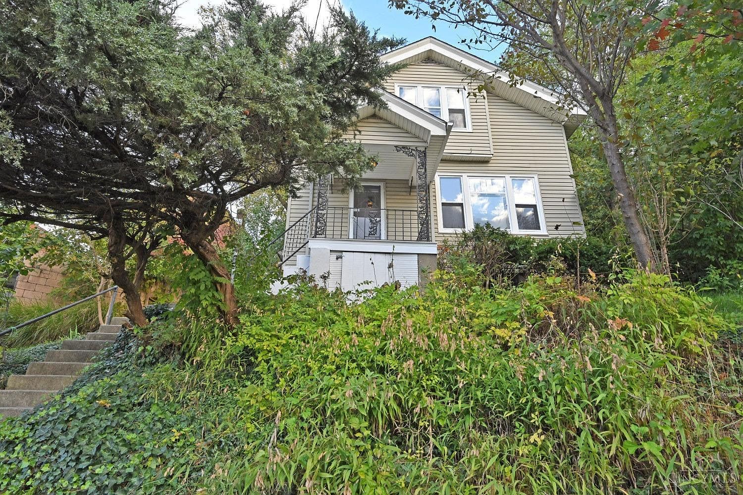 725 Riddle Rd, Cincinnati, OH 45220 | MLS #1837625 | Zillow