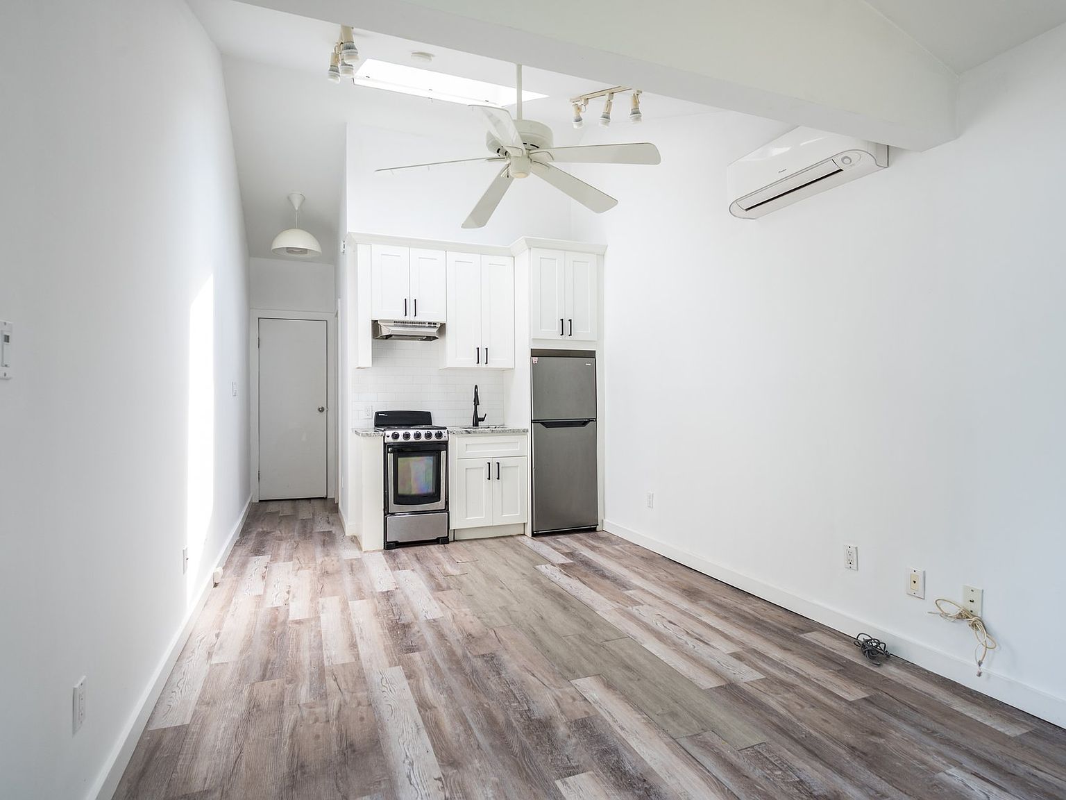 264 Manetto Hill Rd #1, Plainview, NY 11803 | Zillow