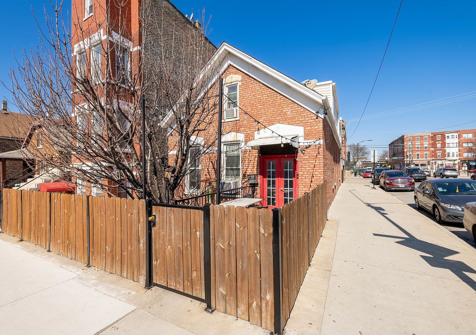 2000 W 21st Pl, Chicago, IL 60608 | MLS #12002516 | Zillow